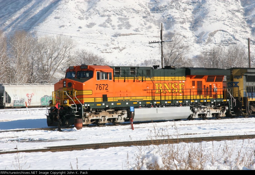 BNSF 7672